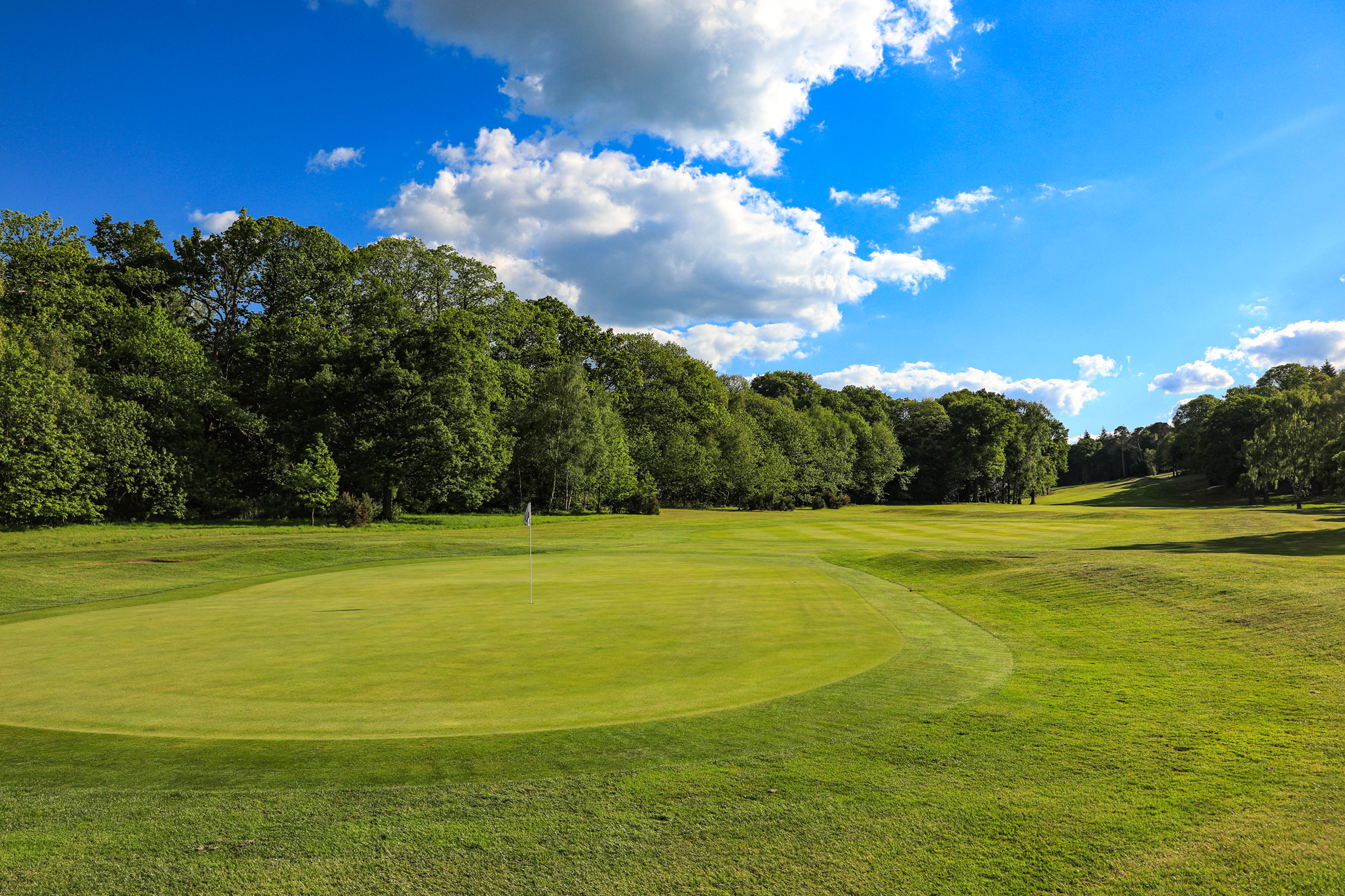 Bernard Hunt Golf Course | Championship Golf Course | Foxhills - Foxhills